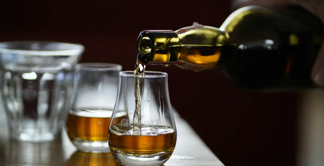 China Cuts Scotch Whisky Tariffs in £250m UK Trade Win