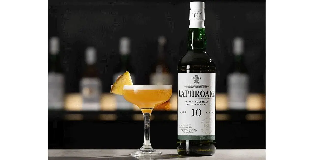 Laphroaig x Willem Dafoe: Willem by Willem Whisky Guide